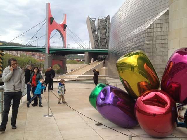 Більбао навесні. - Thule